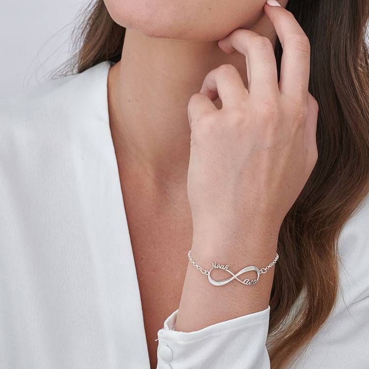 Personalized Infinity Name Bracelet with Diamond in Silver - Theo Grace